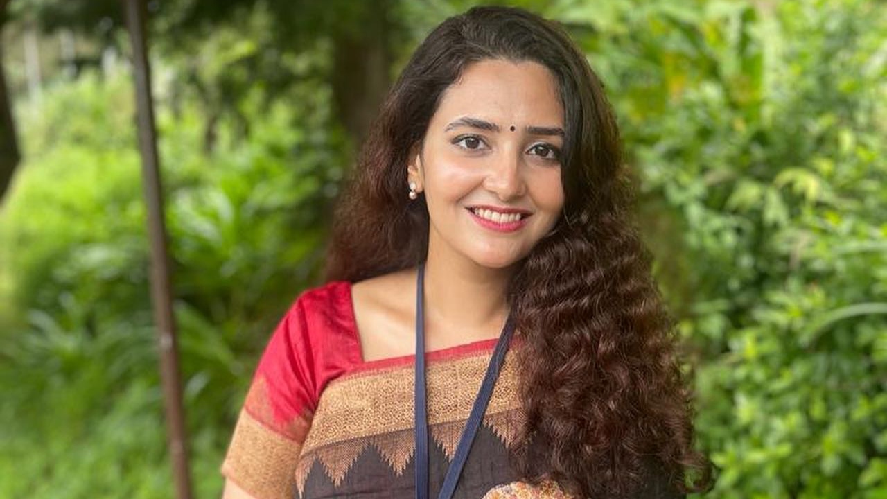 Pallavi Mishra IAS Wiki, Biography, Age, Family, Gallery - Cine Fellows Pallavi Mishra IAS Wiki, Biography, Age, Family, Gallery - Cine Fellows